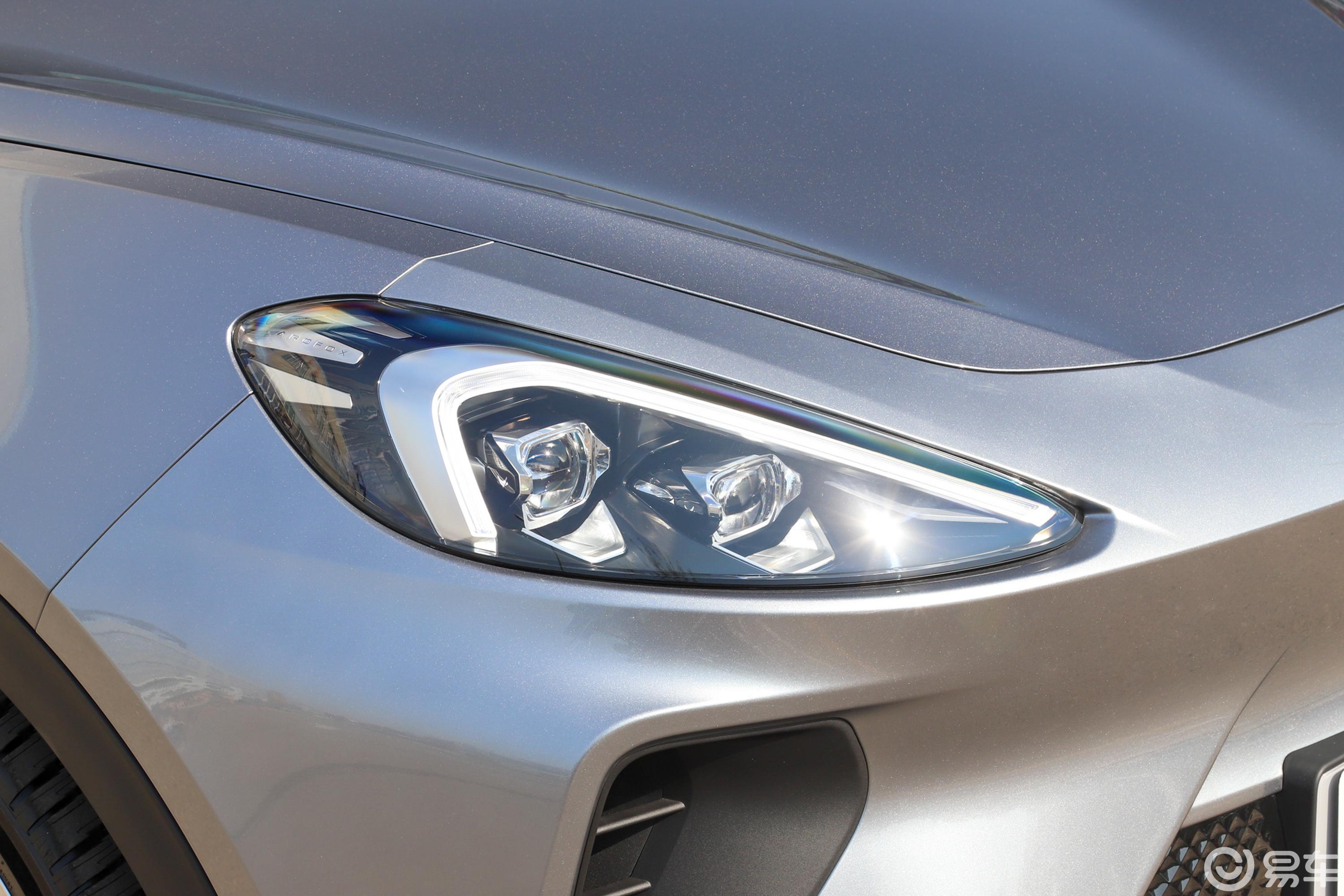 【极狐 阿尔法T653S+ 电机160kW大灯侧45度俯拍图片-汽车图片大全】-易车