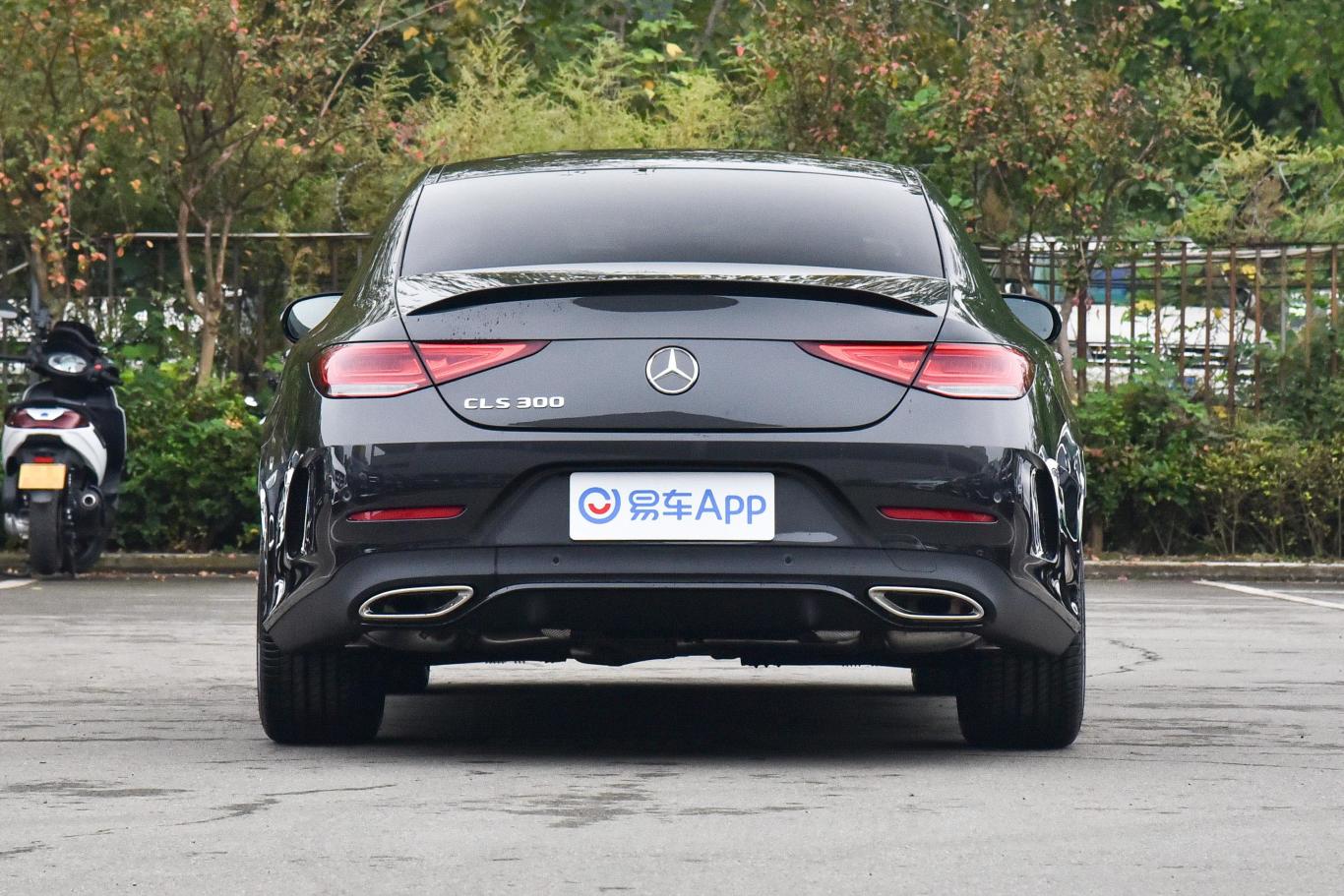 【奔驰CLS级CLS 300 动感型正后水平图片-汽车图片大全】-易车