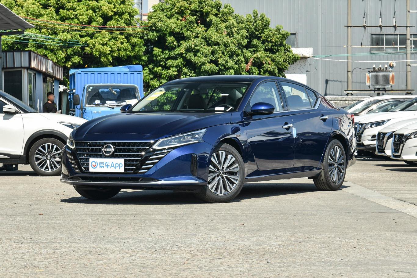 【天籁2.0L XL-TLS 悦享版侧前45度车头向左水平图片-汽车图片大全】-易车