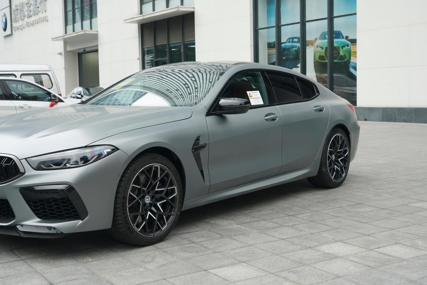 【宝马M850周年版 M8 四门轿跑车 雷霆版外观细节图片-汽车图片大全】-易车