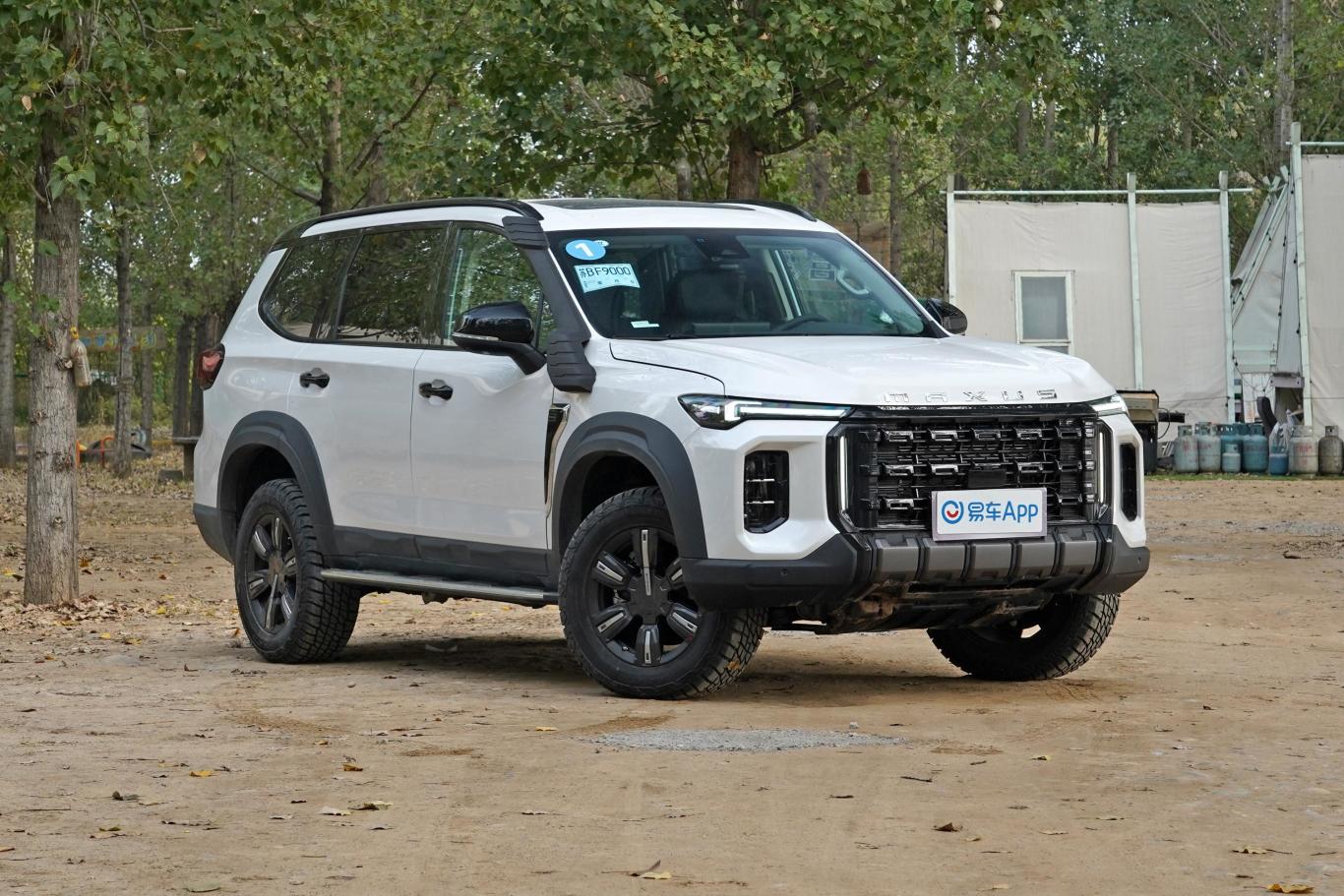 【上汽大通MAXUS 领地穿越版 2.0T 旗舰版 7座 柴油侧前45度车头向右水平图片-汽车图片大全】-易车