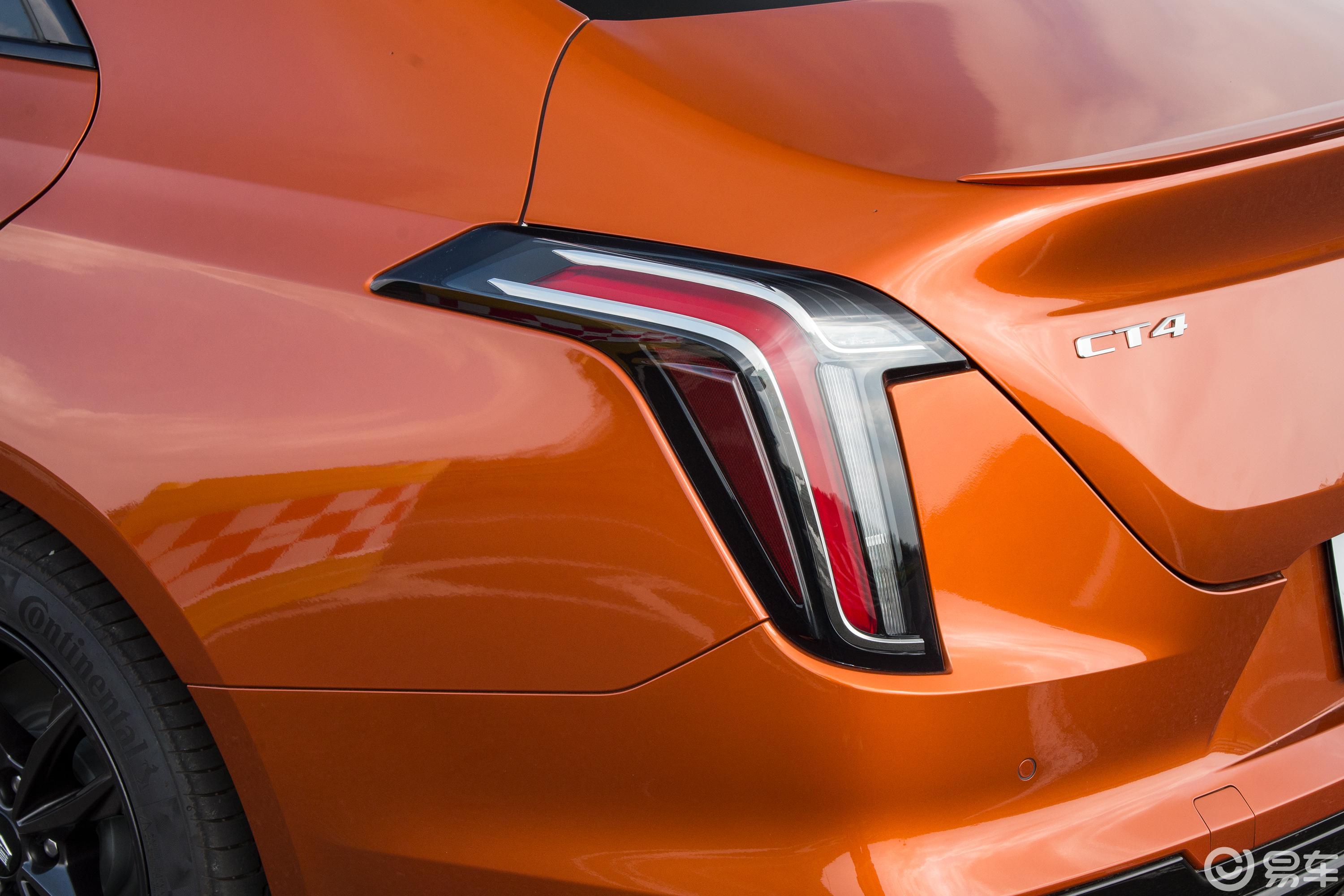 【凯迪拉克CT425T 豪华版尾灯侧45度俯拍图片-汽车图片大全】-易车