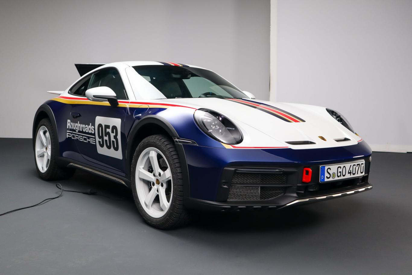 【保时捷911Dakar 德国版侧前45度车头向右水平图片-汽车图片大全】-易车