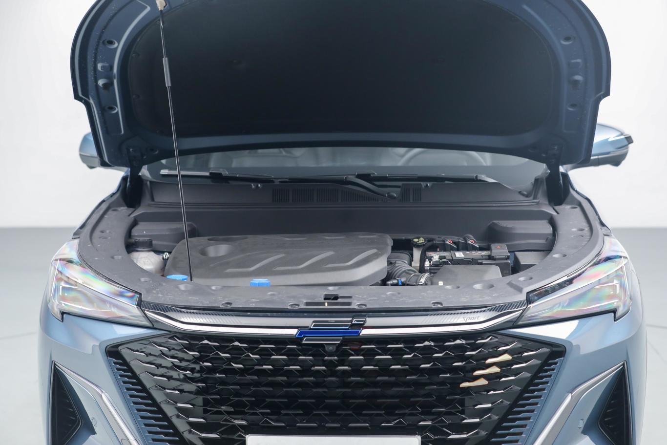 【长安欧尚X5 PLUS1.5T 智趣AI版发动机舱整体图片-汽车图片大全】-易车