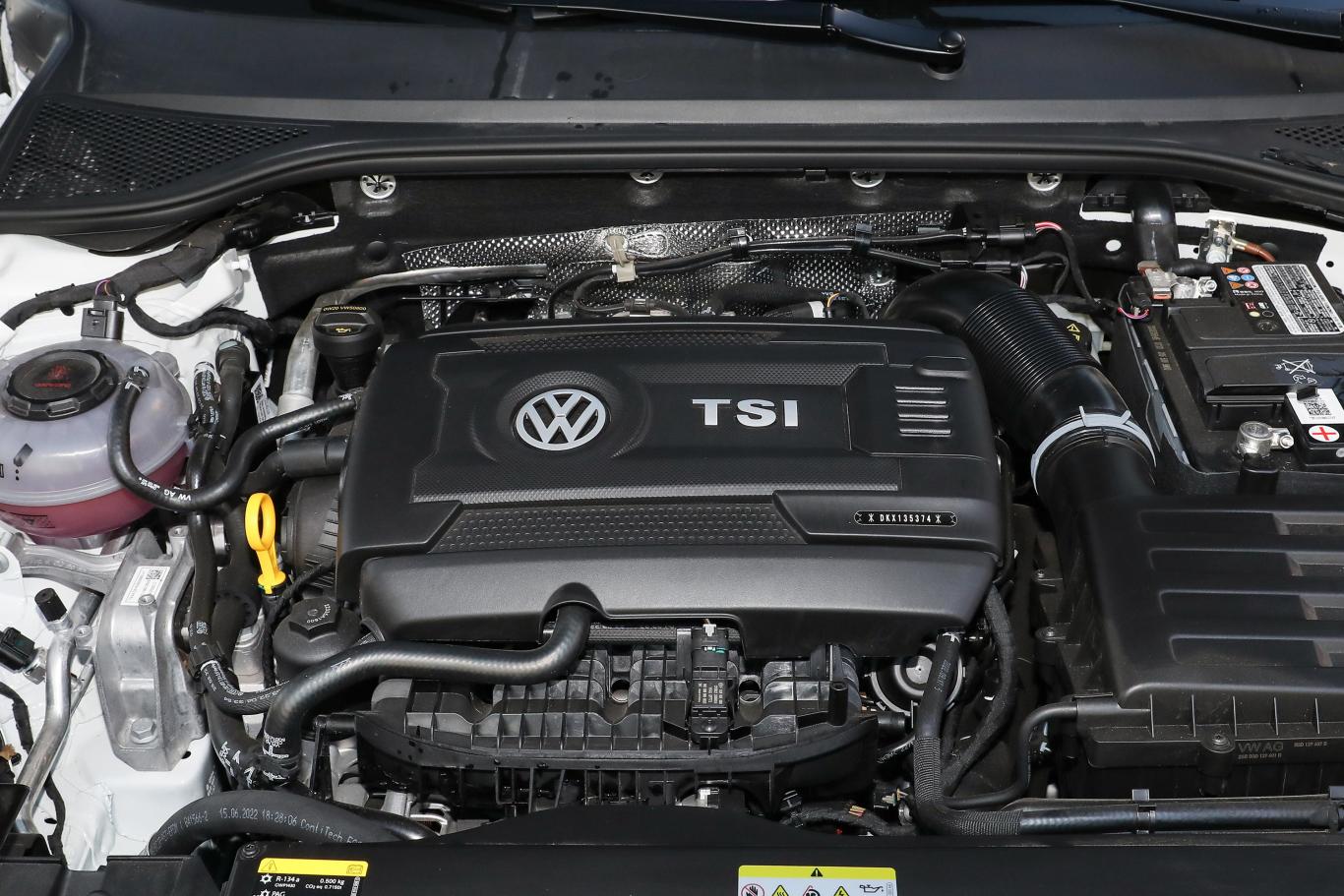 【一汽-大众CC猎装车 380TSI 猎心版发动机/电机特写图片-汽车图片大全】-易车