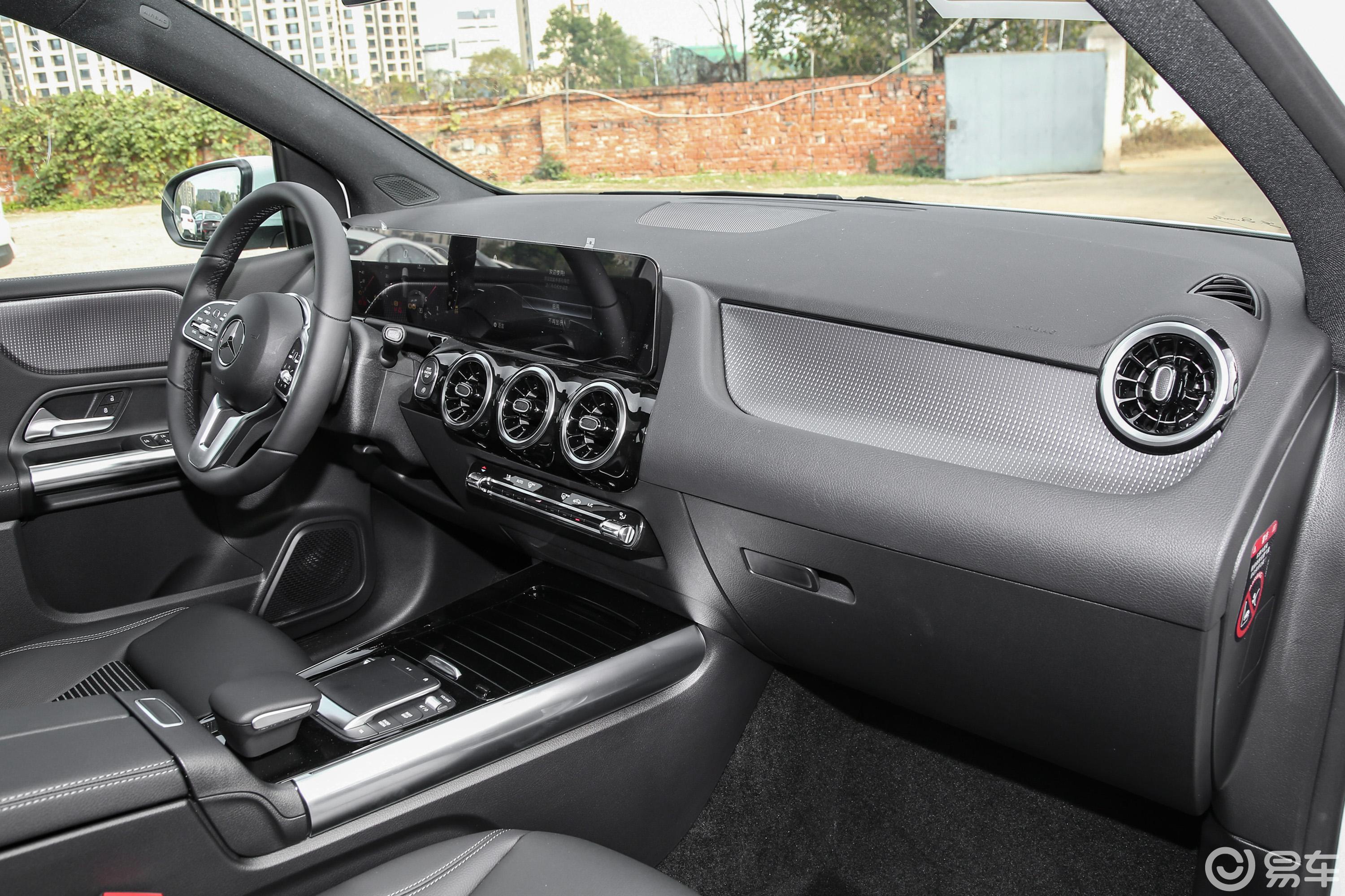 【奔驰B级B200 动感型内饰全景副驾驶员方向图片-汽车图片大全】-易车