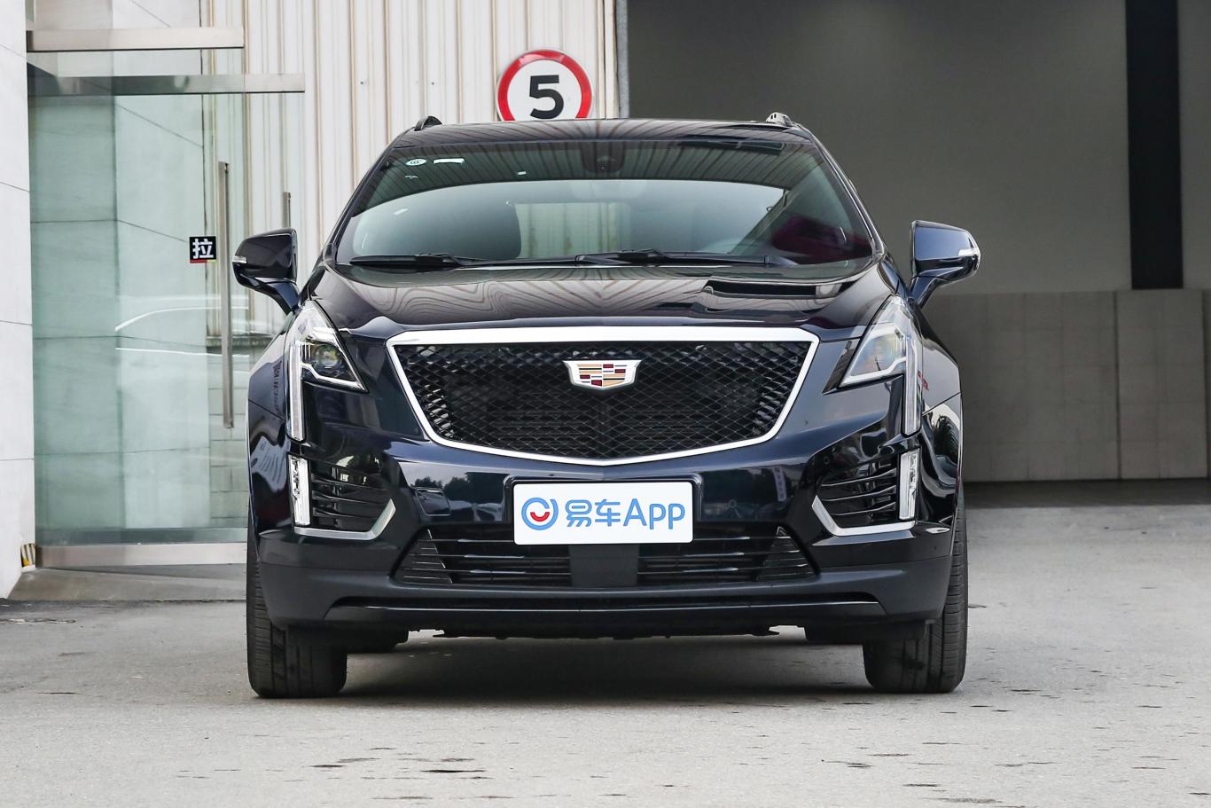 【凯迪拉克XT5轻混 2.0T 四驱尊贵型至臻版正前水平图片-汽车图片大全】-易车