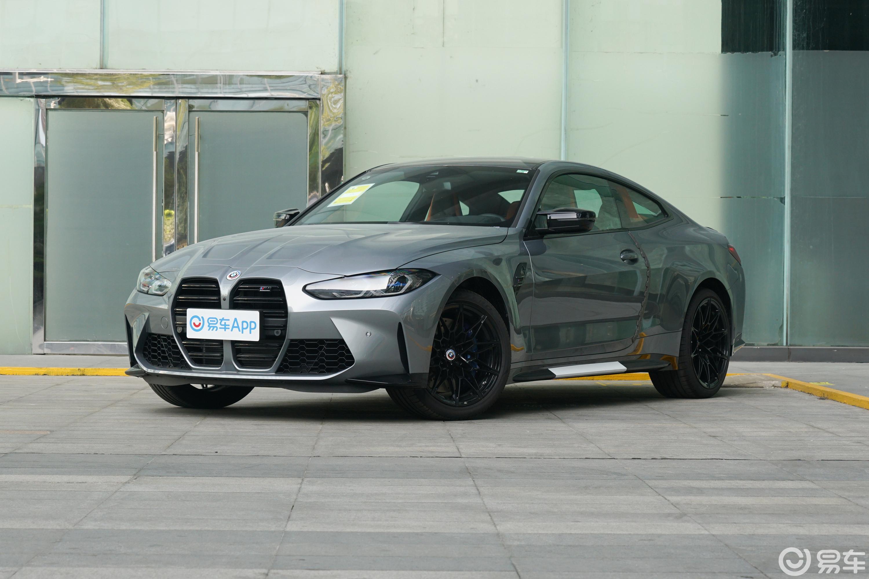 【宝马M450周年版 M4 双门轿跑车 雷霆版侧前45度车头向左水平图片-汽车图片大全】-易车