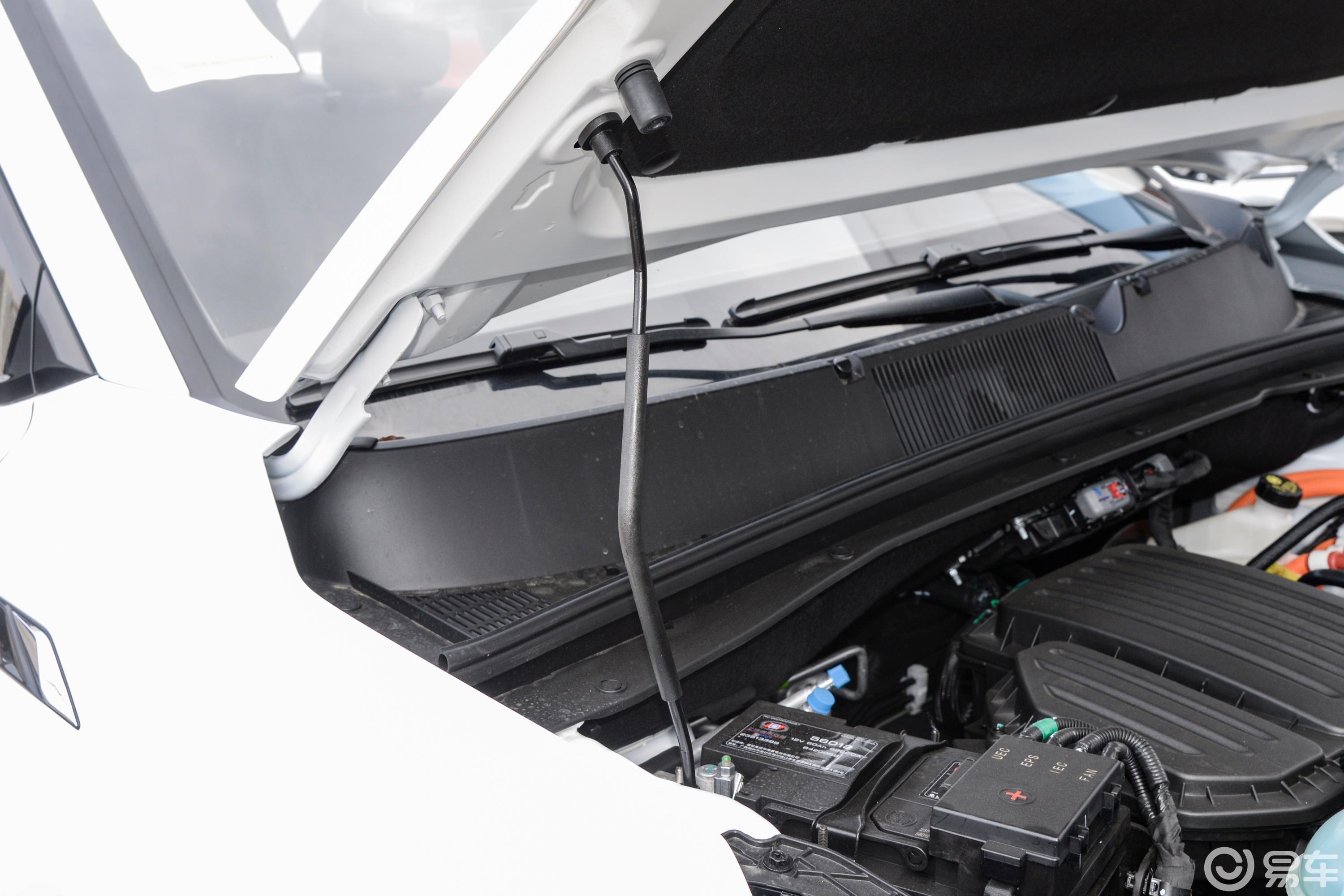 【五菱星辰2.0L DHT电劲款动力底盘图片-汽车图片大全】-易车