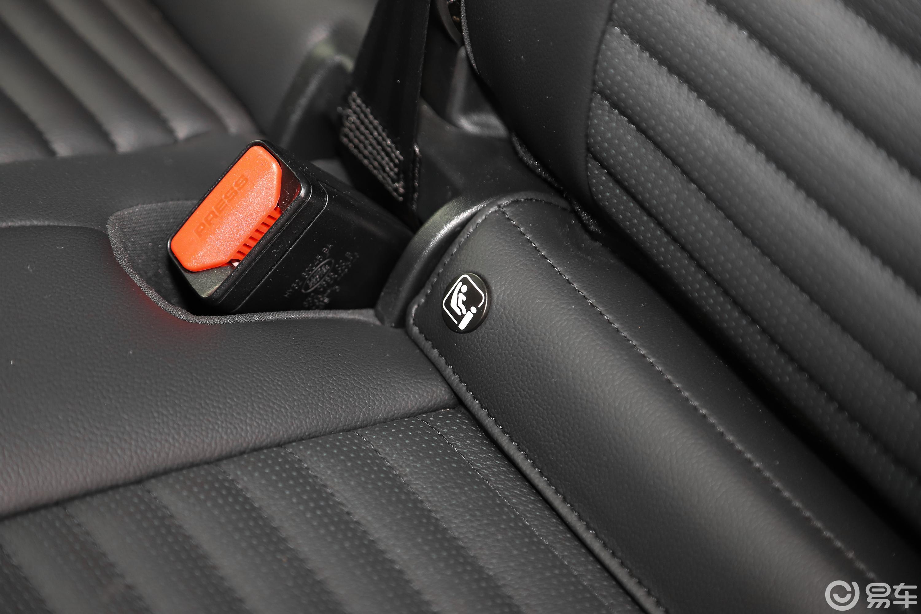 【发现改款 2.0T 300PS S儿童座椅接口图片-汽车图片大全】-易车