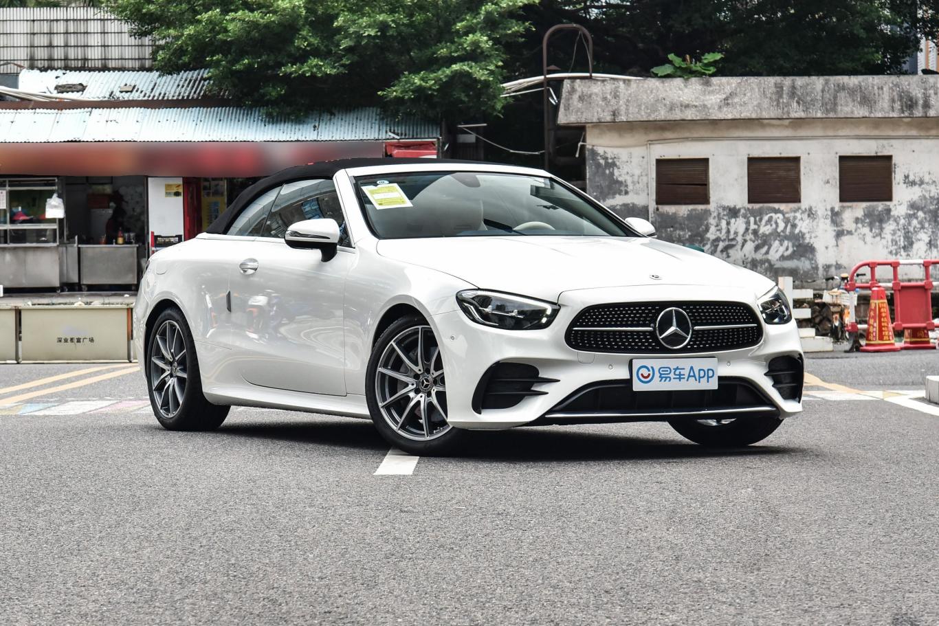 【奔驰E级(进口)E 260 敞篷轿跑车侧前45度车头向右水平图片-汽车图片大全】-易车