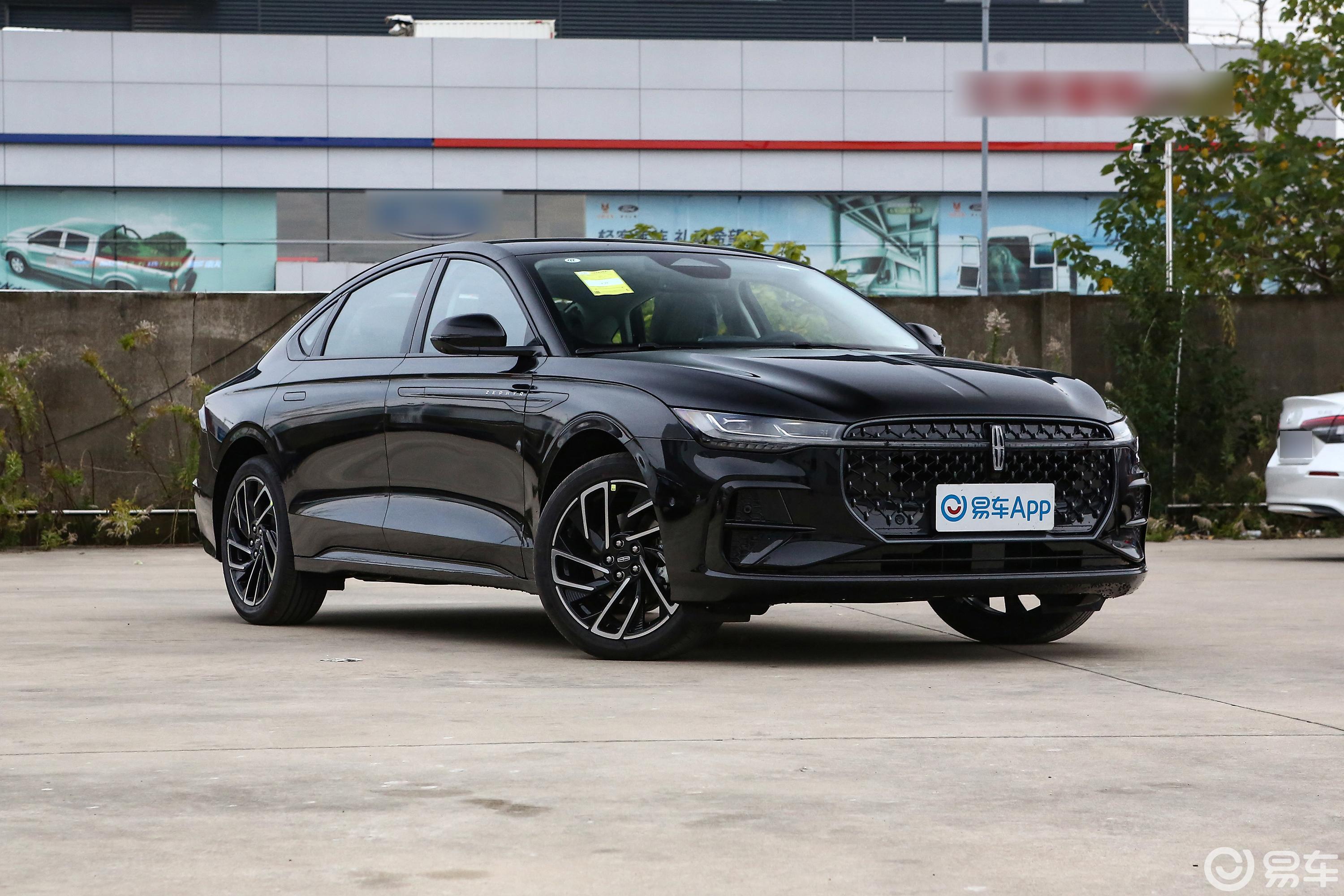 【林肯Zi酷 2.0T 尊逸版侧前45度车头向右水平图片-汽车图片大全】-易车