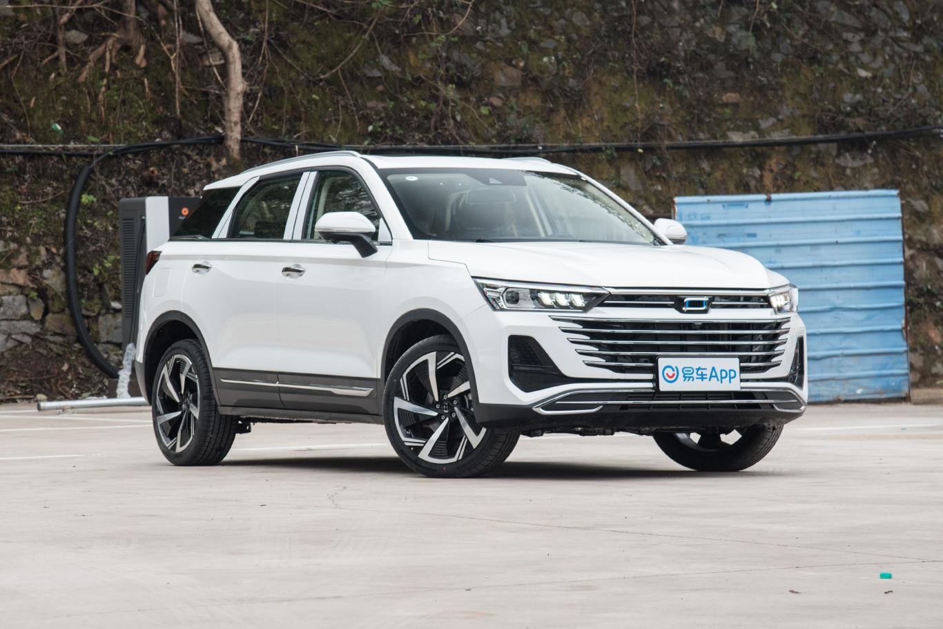 【奔腾T77280TID 尊享型侧前45度车头向右水平图片-汽车图片大全】-易车