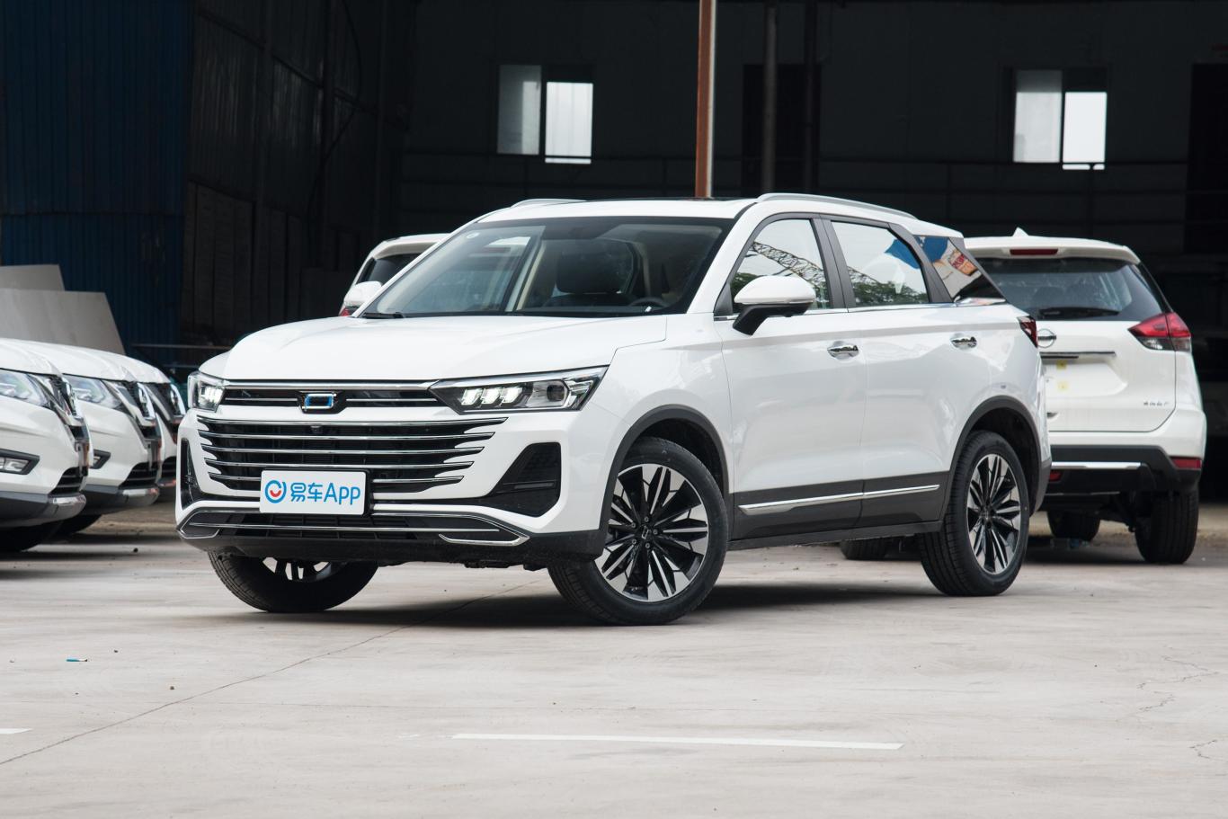 【奔腾T77280TID 豪华型侧前45度车头向左水平图片-汽车图片大全】-易车