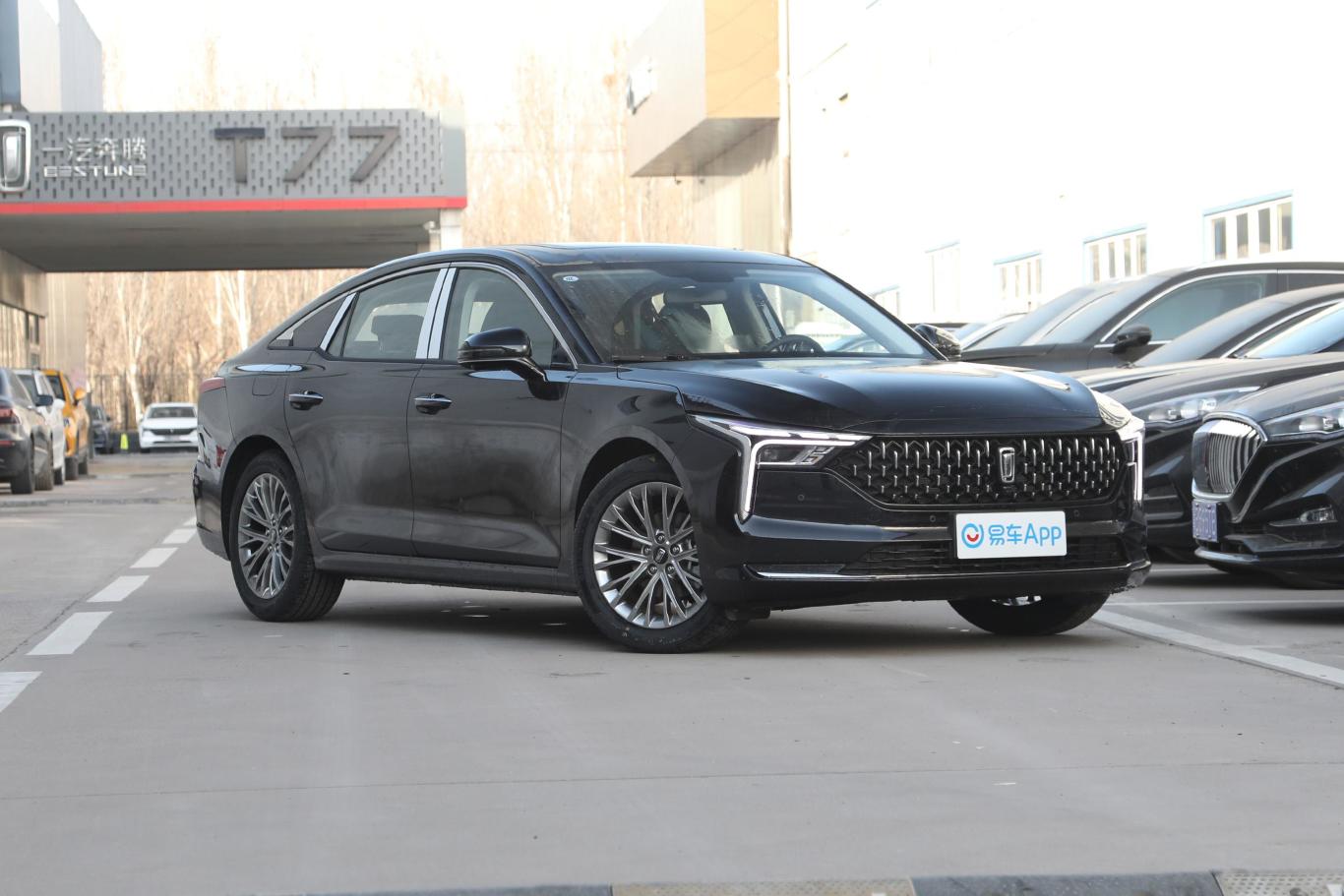 【奔腾B70第三代 1.5T 双离合畅享型侧前45度车头向右水平图片-汽车图片大全】-易车