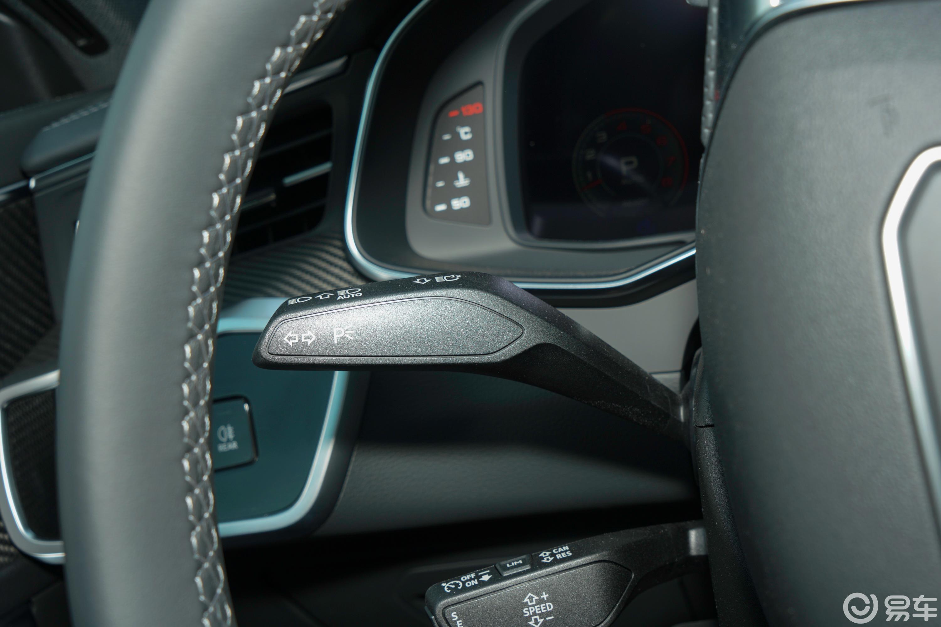 【奥迪A755 TFSI quattro 尊享型主驾驶位图片-汽车图片大全】-易车