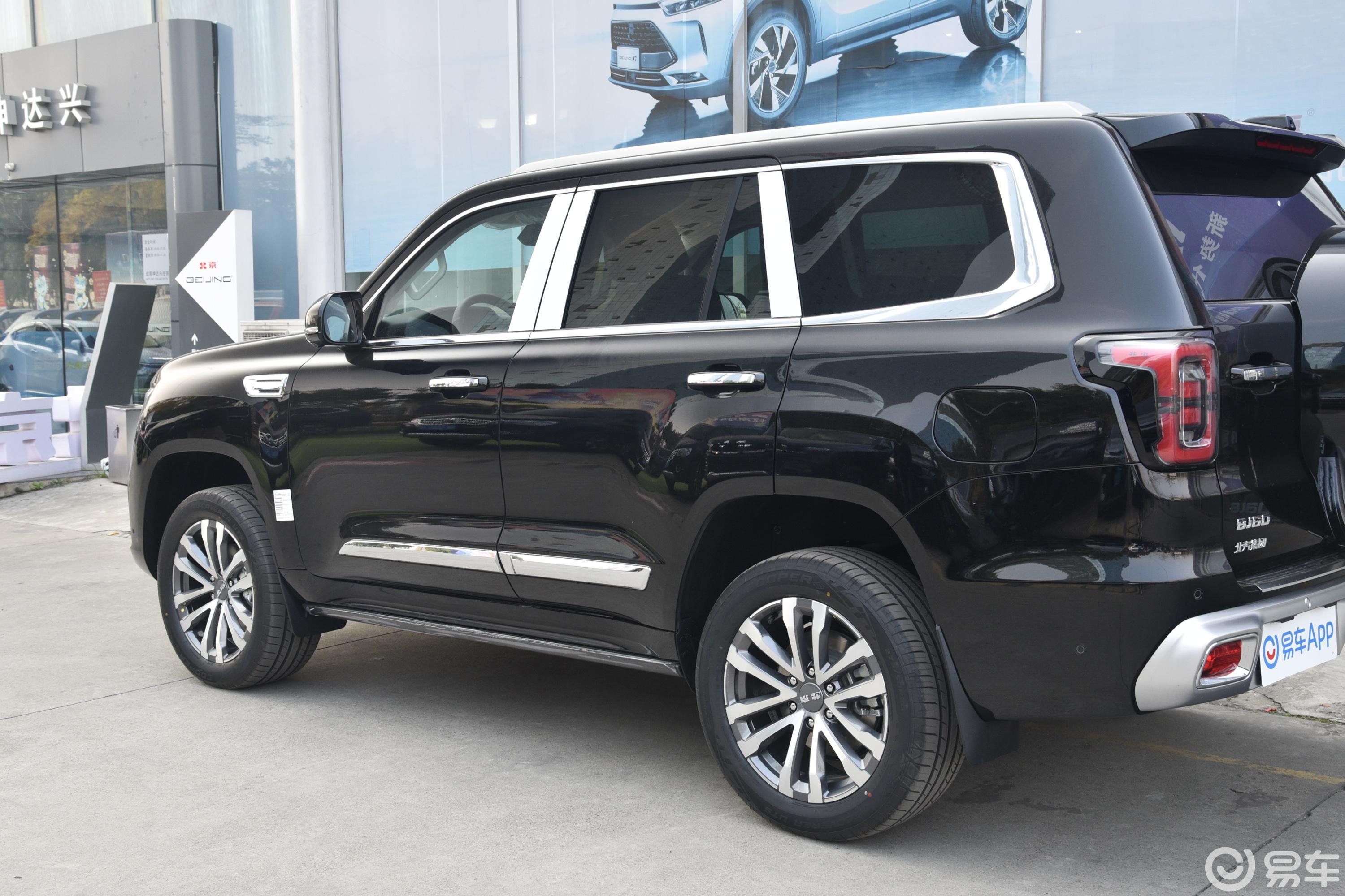 【北京BJ602.0T 十一版 5座 汽油外观细节图片-汽车图片大全】-易车