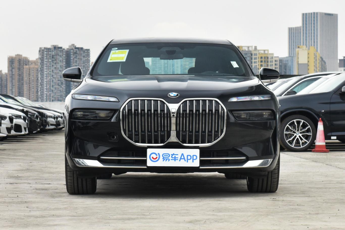 【宝马7系740Li 尊享型 豪华套装正前水平图片-汽车图片大全】-易车
