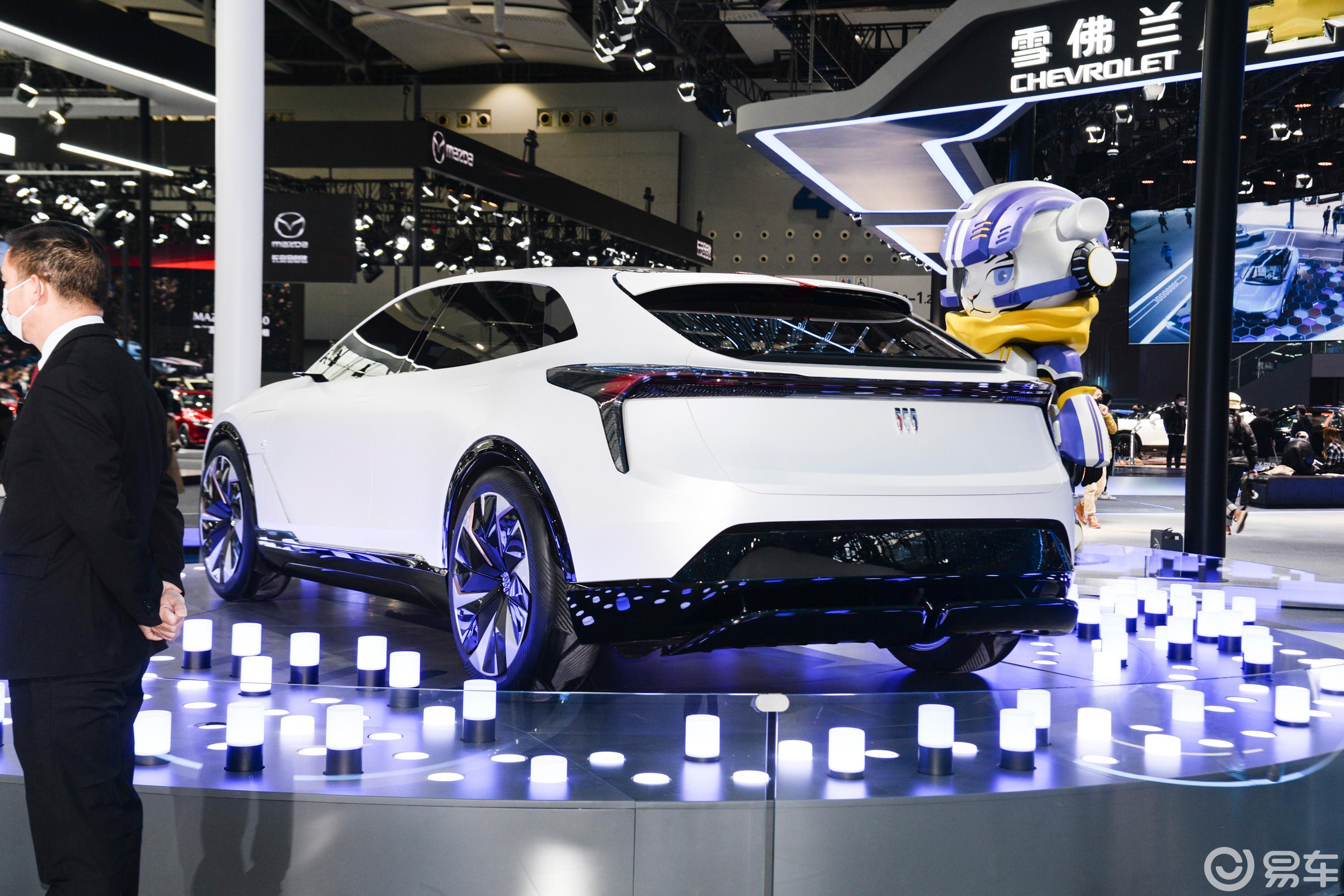 【别克E4530km 两驱版 磷酸铁锂外观图片-汽车图片大全】-易车