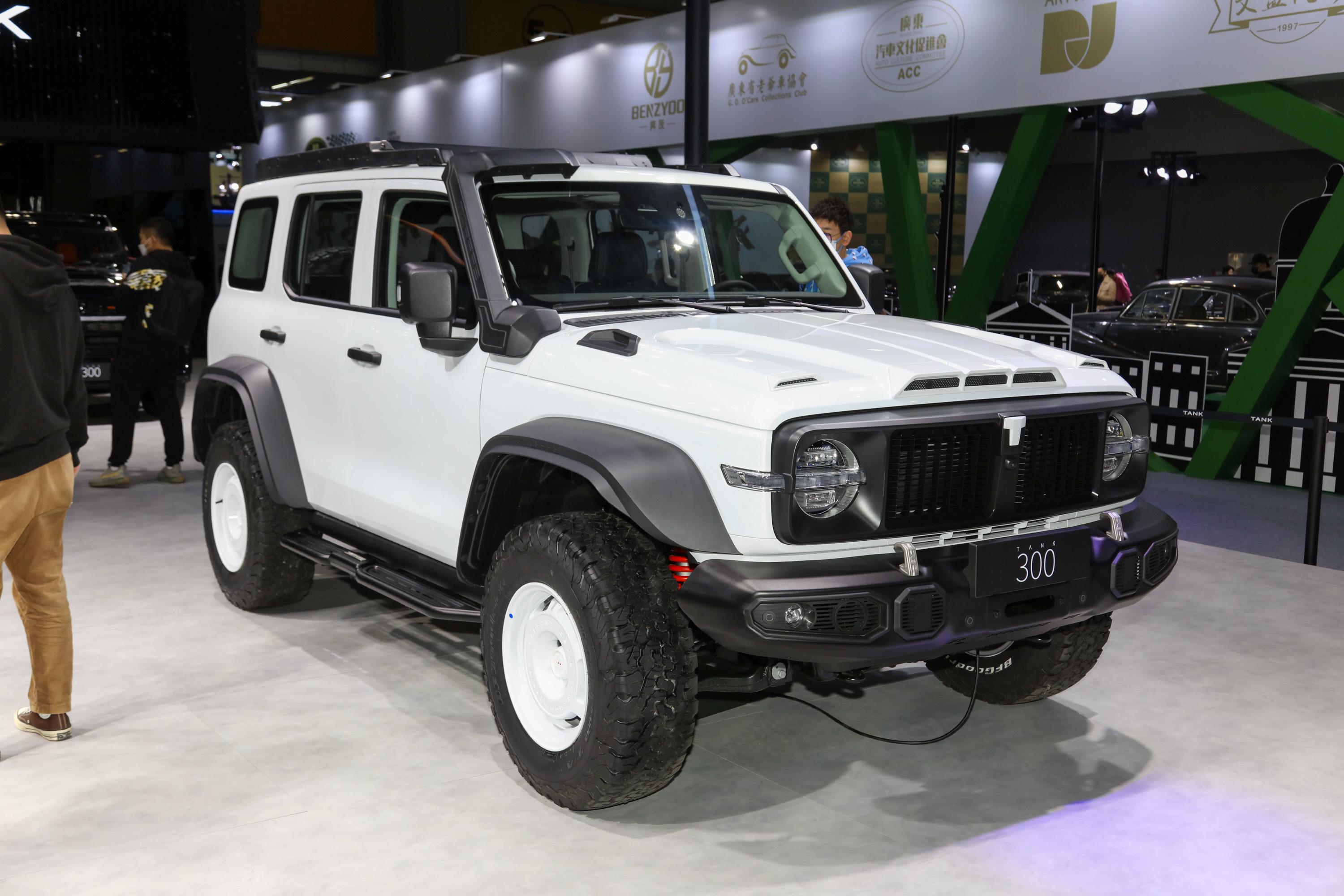 【2023款 坦克300 2.0T 铁骑02汽车报价_图片_参数配置】-易车_延安亿丰WEY