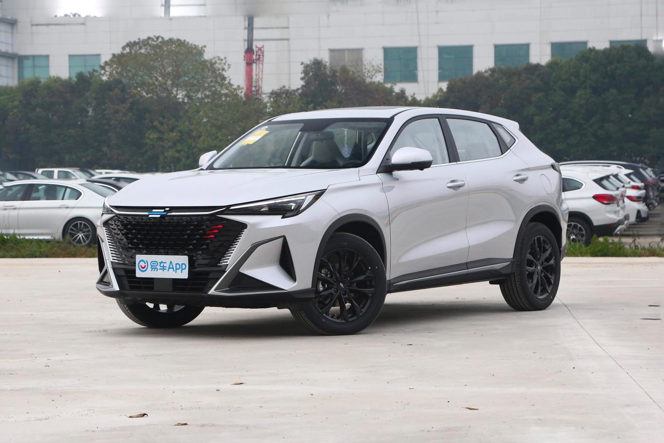 【长安欧尚X5 PLUS1.5T 领航型侧前45度车头向左水平图片-汽车图片大全】-易车