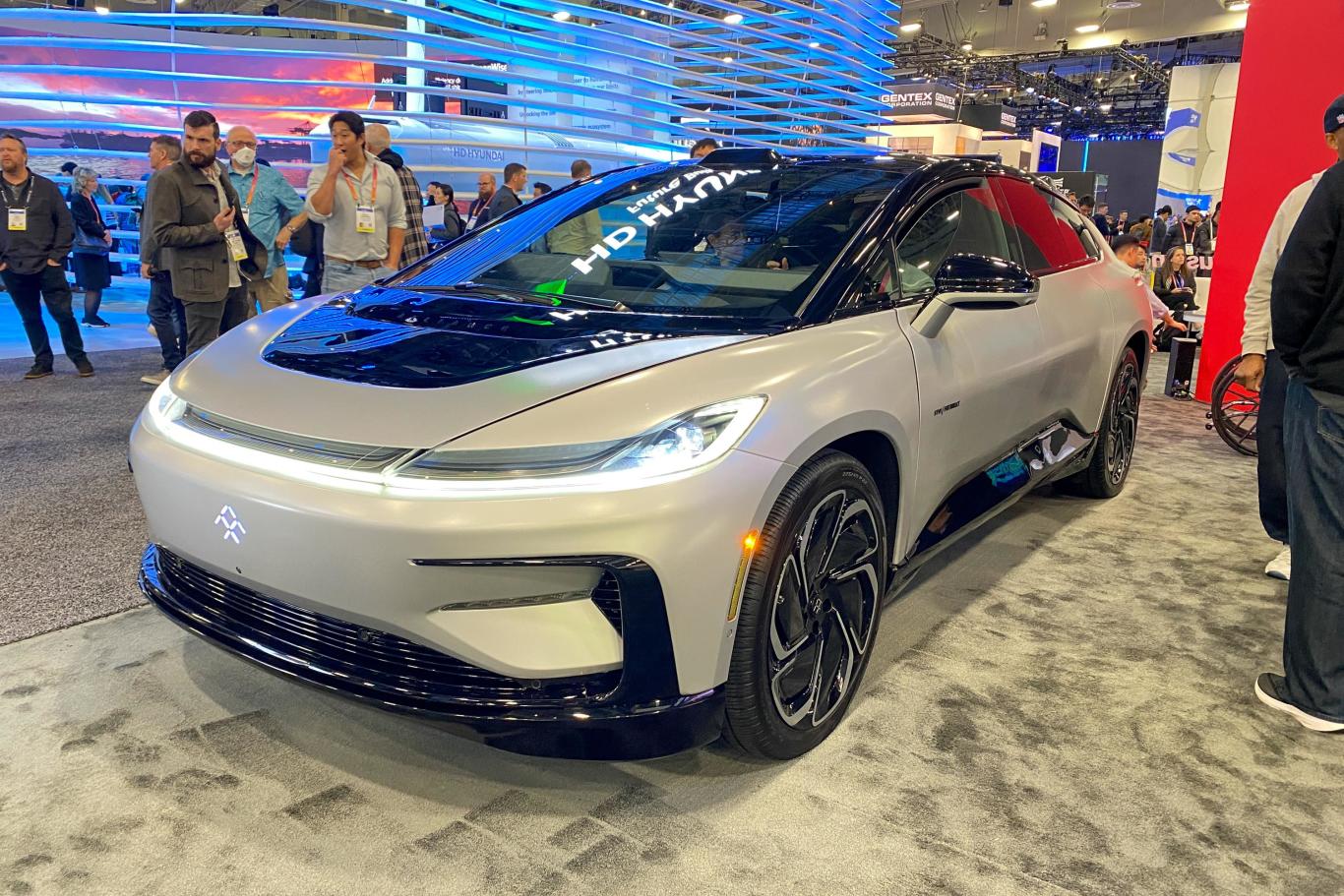 【FF 91800km 2.0未来主义者版外观图片-汽车图片大全】-易车