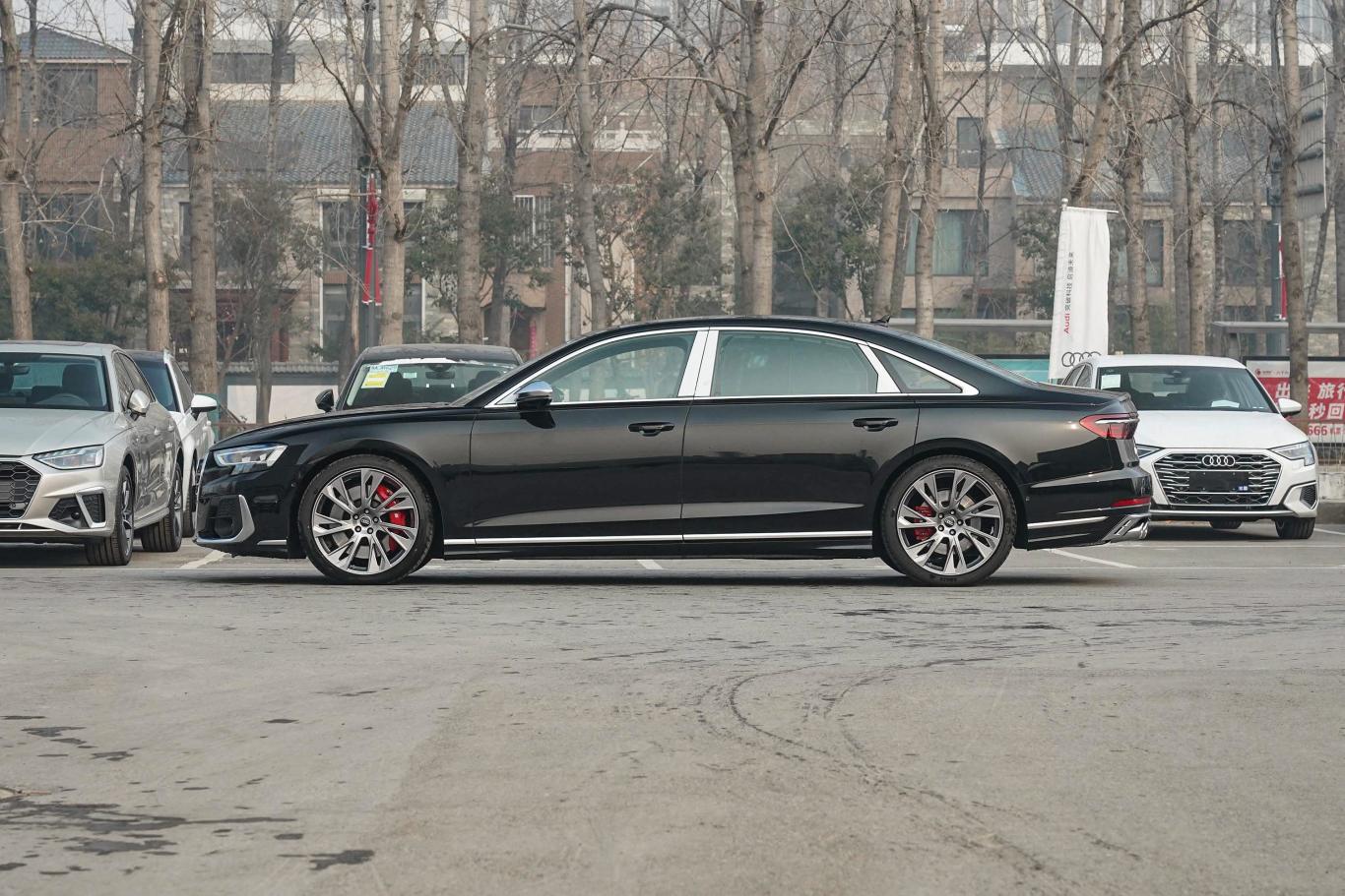 【奥迪S8S8L 4.0TFSI quattro正侧车头向左水平图片-汽车图片大全】-易车