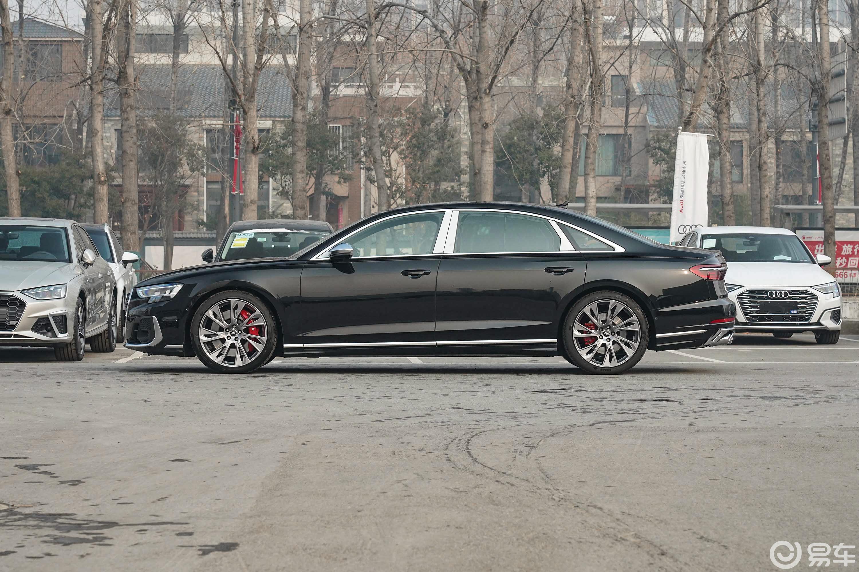 【奥迪S8S8L 4.0TFSI quattro正侧车头向左水平图片-汽车图片大全】-易车