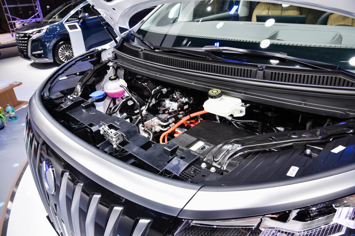 【腾势D9EV 600km 四驱旗舰版 7座图片-汽车图片大全】-易车