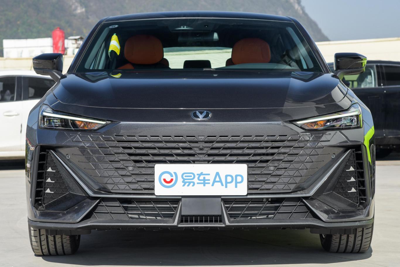 【长安UNI-V 智电iDD1.5T 113km 智酷型外观细节图片-汽车图片大全】-易车