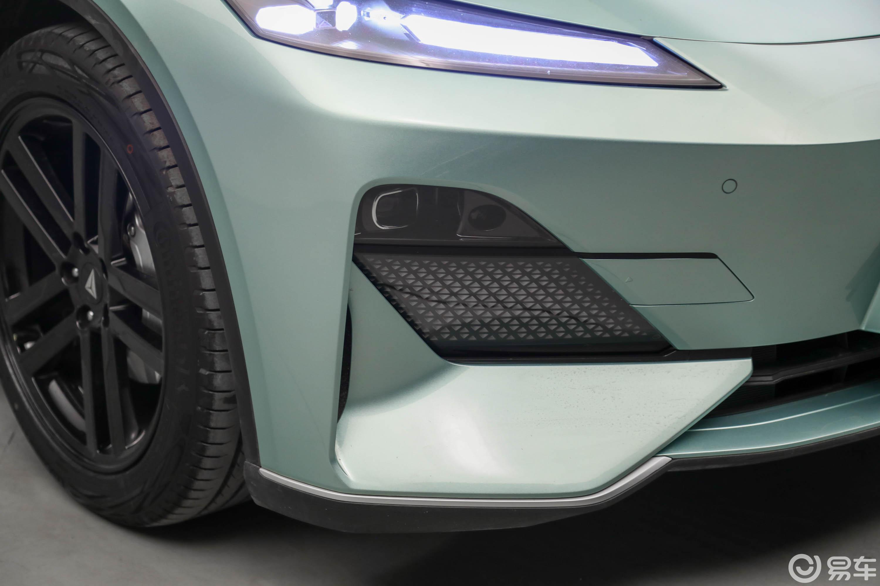 【深蓝SL03515km 纯电版大灯侧45度俯拍图片-汽车图片大全】-易车