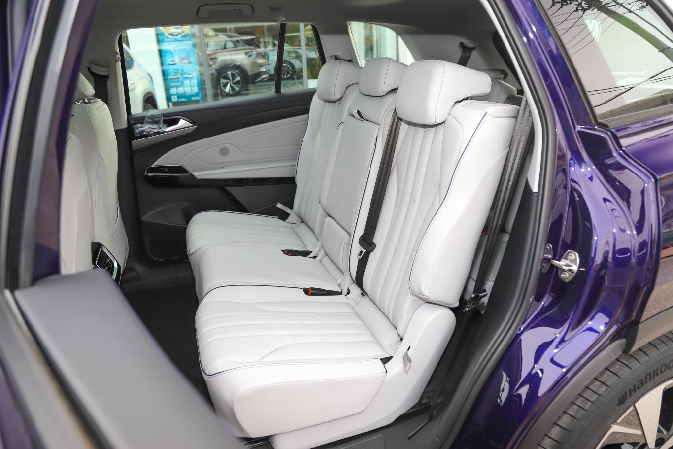 【ID.6 X617km 极智长续航版 7座后排座椅图片-汽车图片大全】-易车