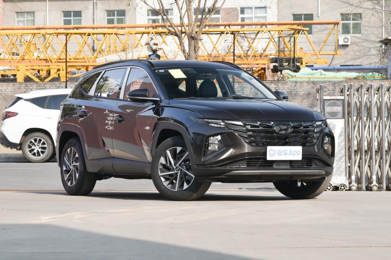 【途胜途胜L 1.5T 自动两驱精英版侧前45度车头向右水平图片-汽车图片大全】-易车