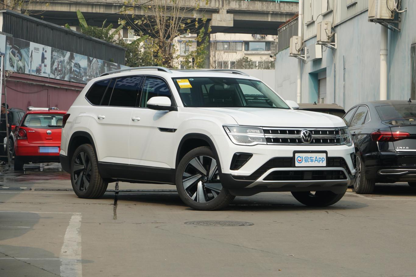 【途昂380TSI 四驱尊崇豪华版侧前45度车头向右水平图片-汽车图片大全】-易车