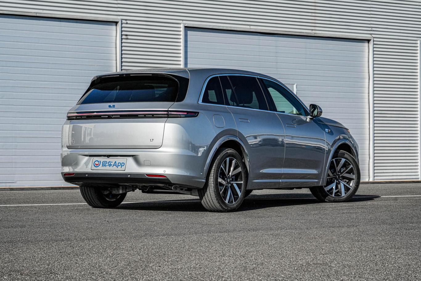 【理想L7L7 Pro侧后45度车头向右水平图片-汽车图片大全】-易车