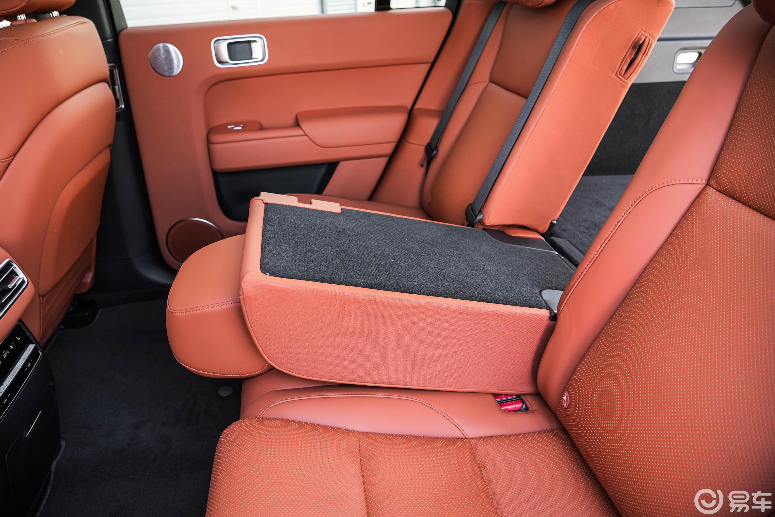 【理想L7L7 Pro版后排空间图片-汽车图片大全】-易车