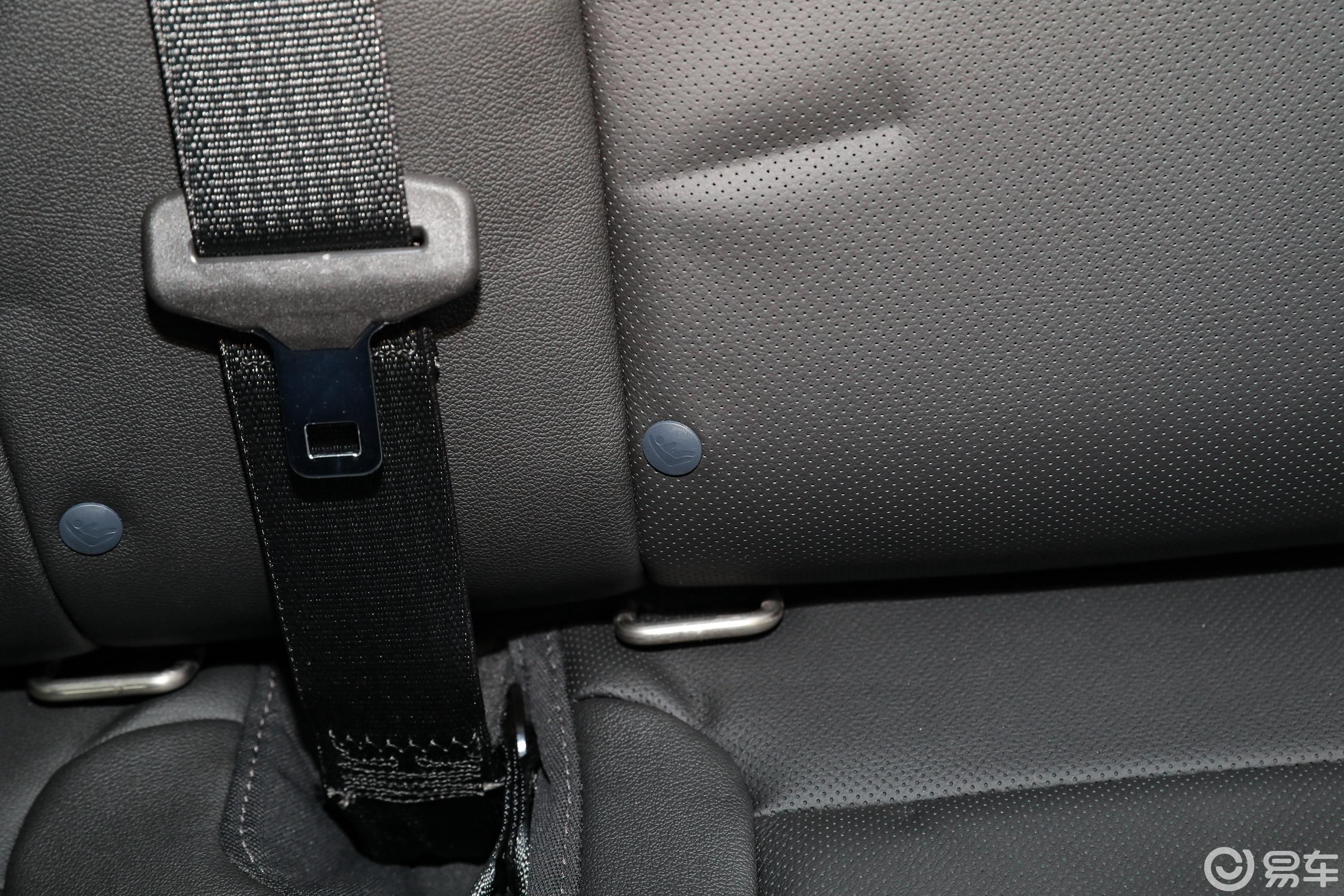 【Suburban5.3L RST儿童座椅接口图片-汽车图片大全】-易车