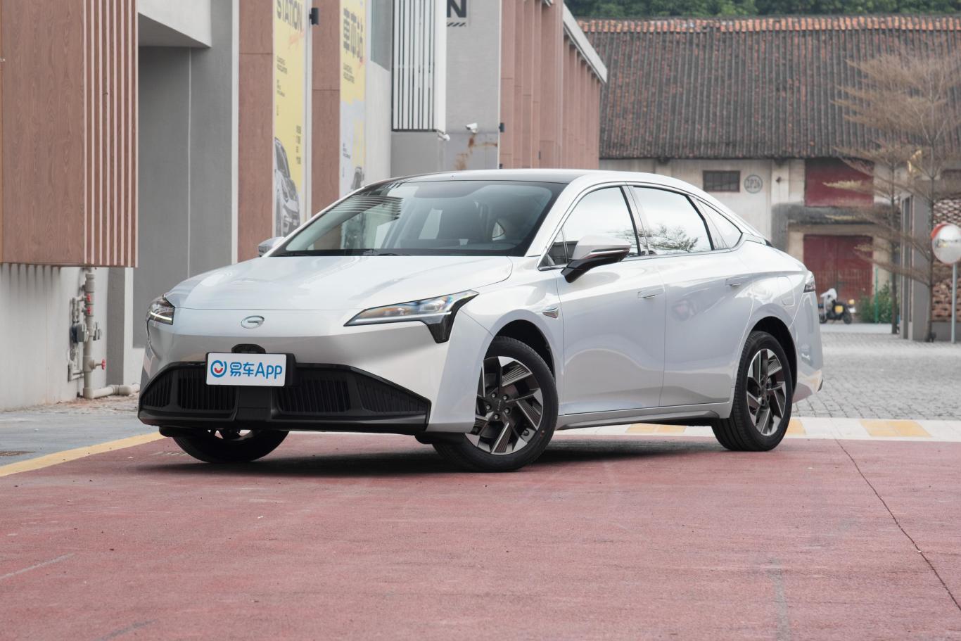 【AION SPlus 510km 70 乐享版 磷酸铁锂 59.4kWh侧前45度车头向左水平图片-汽车图片大全】-易车