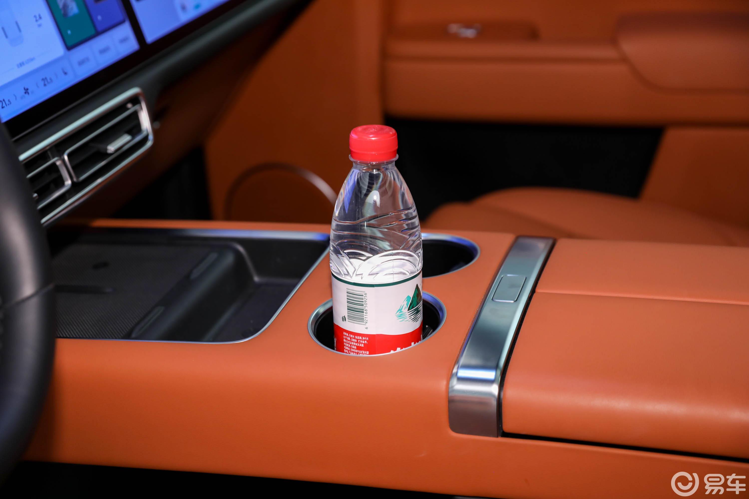 【理想L8L8 Max版前排杯架图片-汽车图片大全】-易车