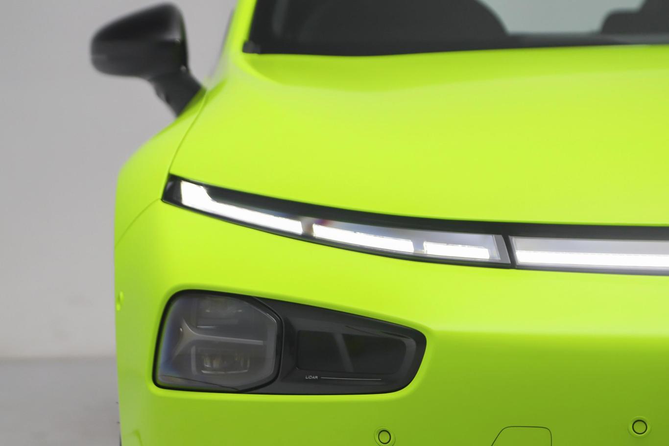 【小鹏P7P7i 610 四驱鹏翼性能版外观灯组图片-汽车图片大全】-易车