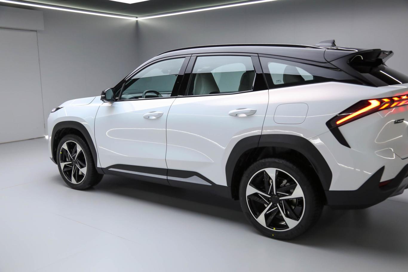 【银河L71.5T 115km 星舰外观细节图片-汽车图片大全】-易车