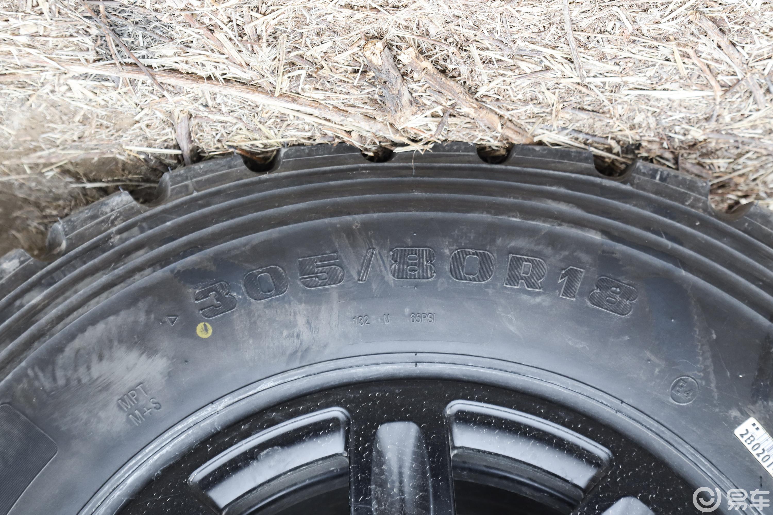 【猛士M50逆行者500 4.0T 低顶厢式动力底盘图片-汽车图片大全】-易车