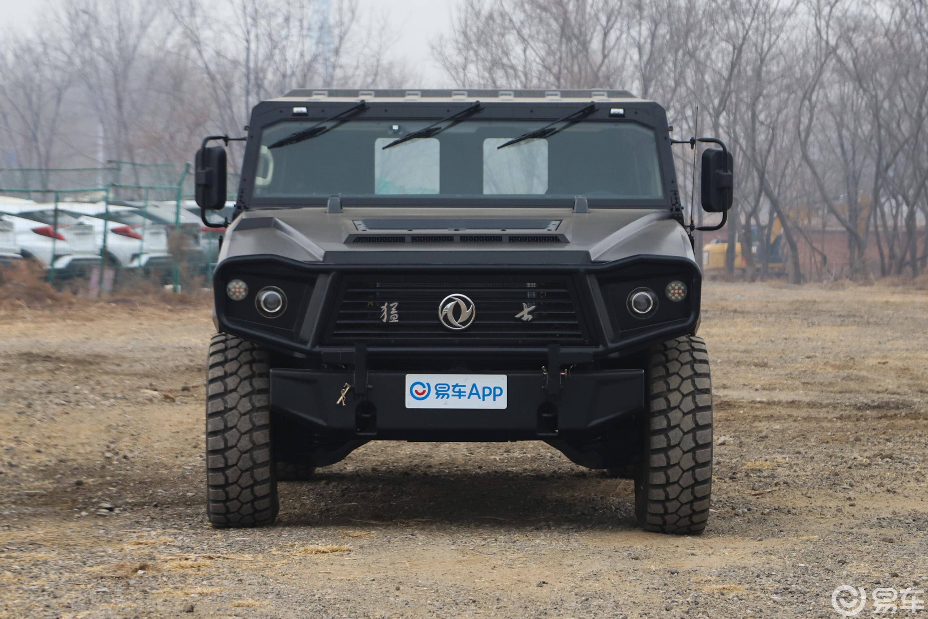 【猛士M50逆行者500 4.0T 低顶厢式正前水平图片-汽车图片大全】-易车