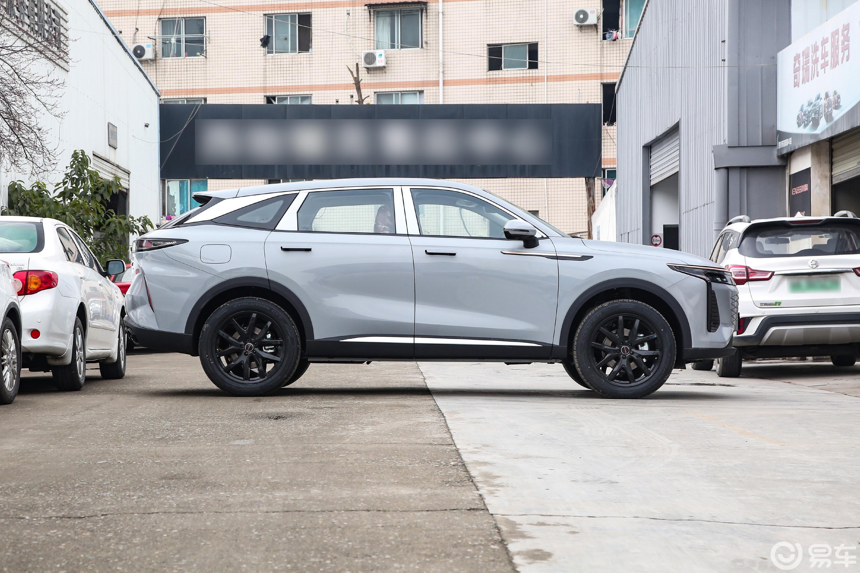 【星途瑶光400T 双离合四驱优享版正侧车头向右水平图片-汽车图片大全】-易车