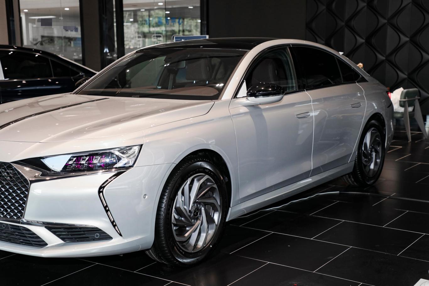 【DS 945THP 歌剧院轻享版外观细节图片-汽车图片大全】-易车