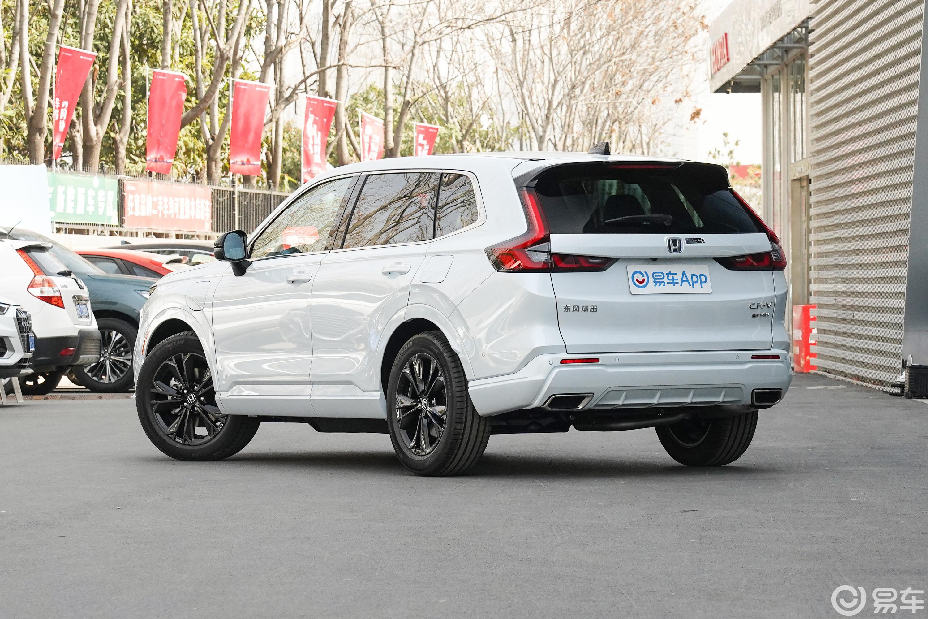 【本田CR-V e:PHEV2.0L 71km 领耀版侧后45度车头向左水平图片-汽车图片大全】-易车
