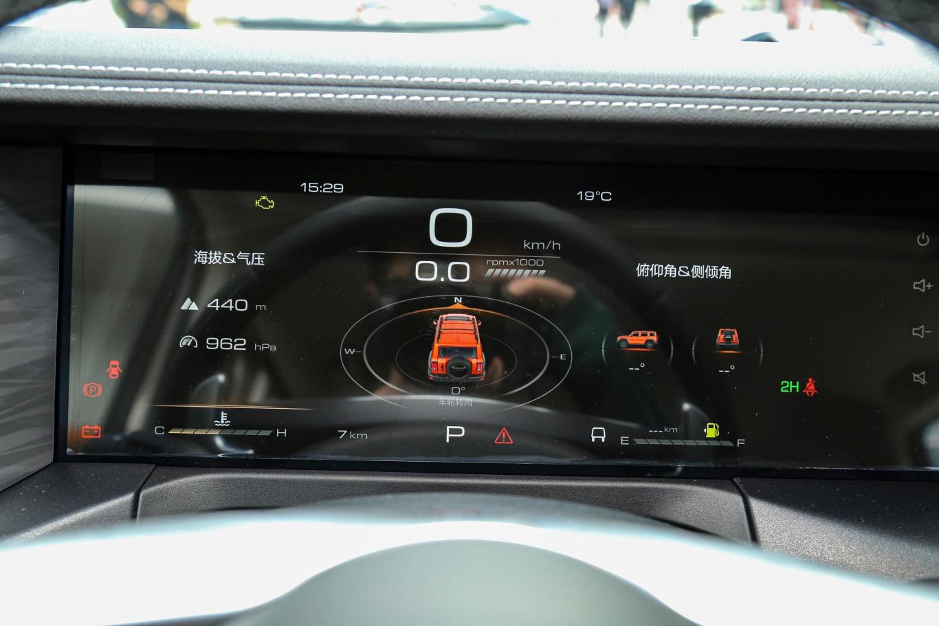 【坦克3002.0T 铁骑02内饰图片-汽车图片大全】-易车