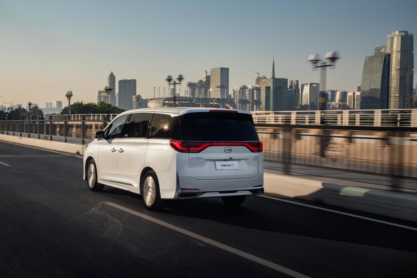 【传祺M8领秀系列 390T 旗舰版 7座图片-汽车图片大全】-易车