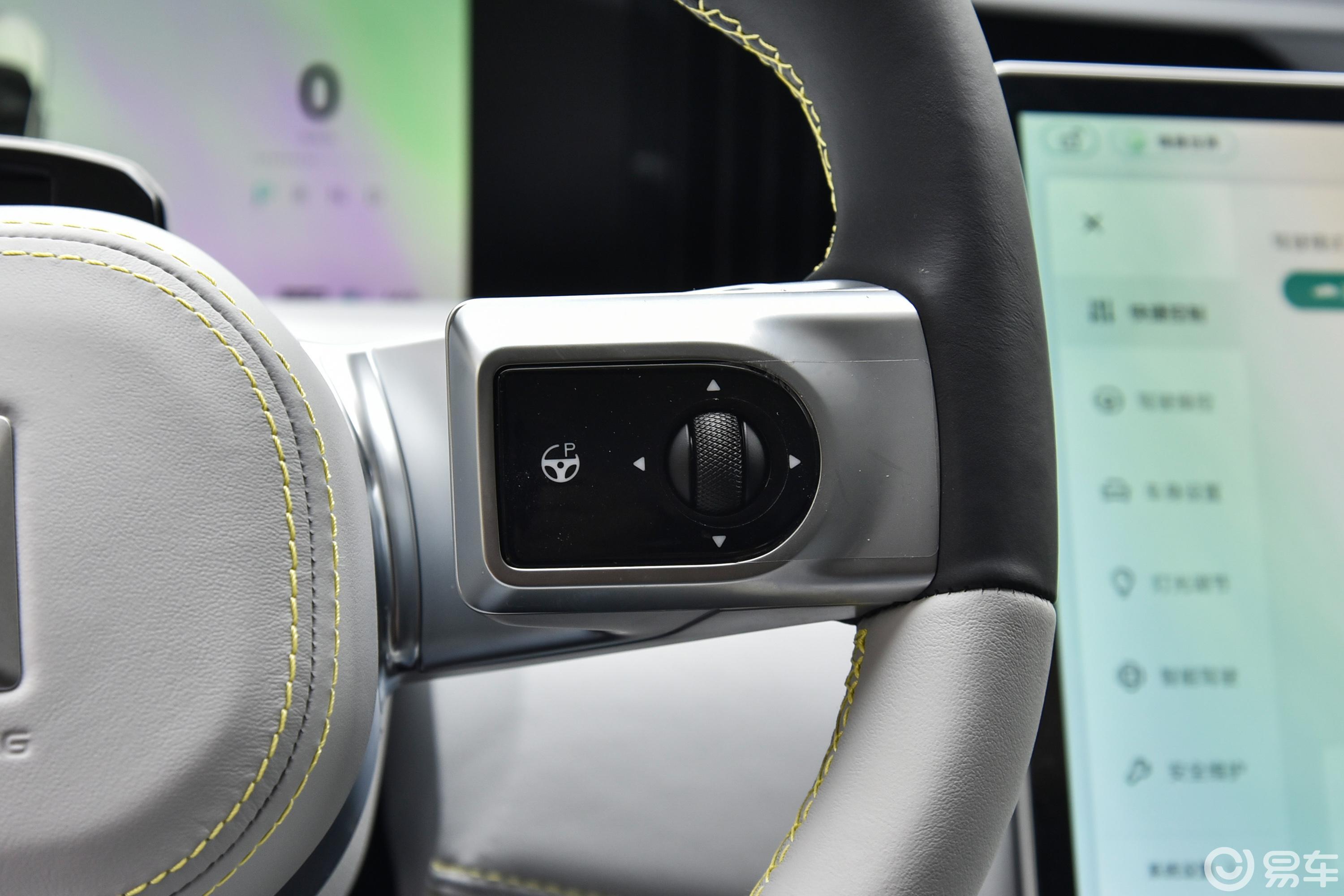 【阿维塔11705km 超长续航单电机版 4座右侧方向盘功能按键图片-汽车图片大全】-易车