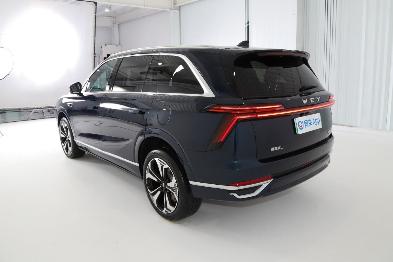 【魏牌蓝山1.5T 180km 四驱超长续航版侧后45度车头向左水平图片-汽车图片大全】-易车